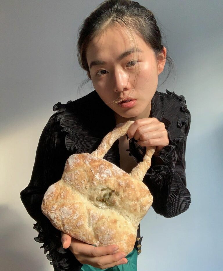 Leah's Fieldnotes (Leah Wei) Biography: Age, Birthday, Boyfriend Andrew ...